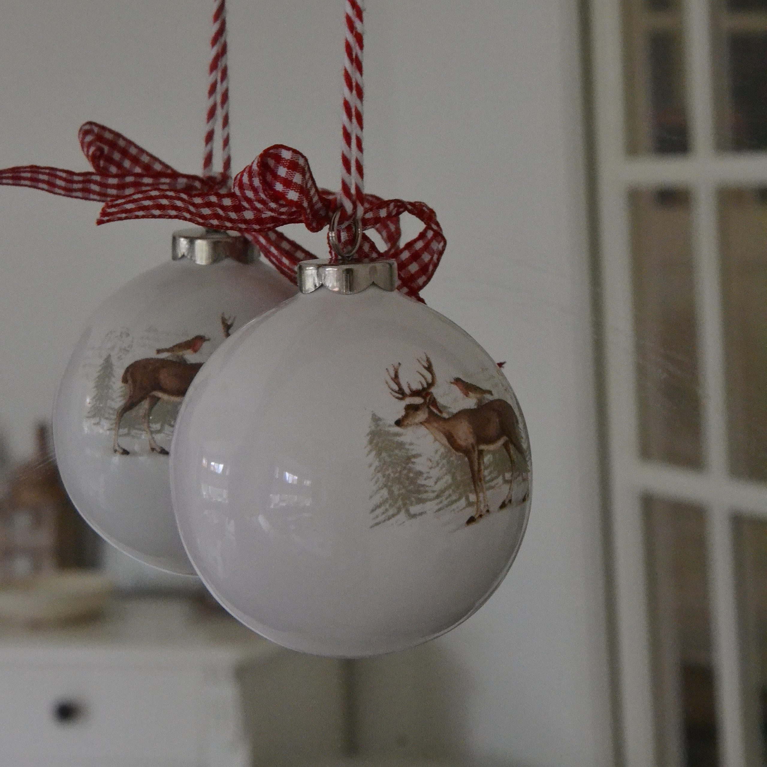 Christmas Bauble Reindeer - The Reed Warbler Shop