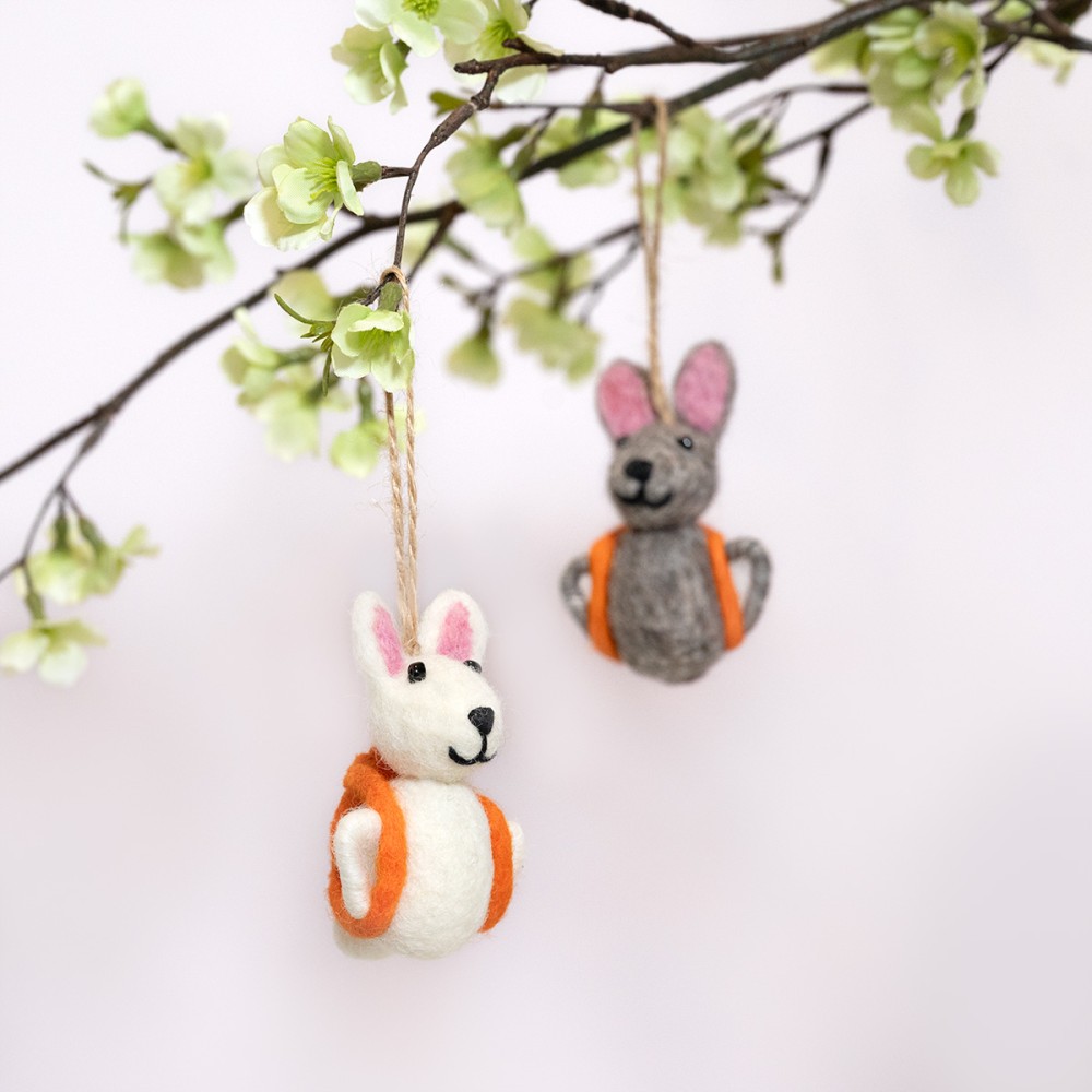 Hanger Easter Bunny - The Reed Warbler Shop